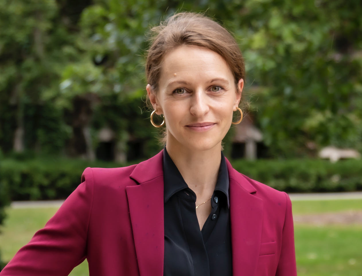 Anne Karing, University of Chicago, “Incentives and Motivation Crowd ...